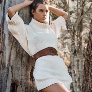 Emily Feld Bio, Wiki, Age, Height, Weight, Body Stats, Net Worth ...