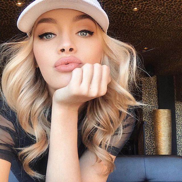 Roxy Horner Bio, Wiki, Net Worth, Age, Height, Weight, Body ...