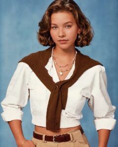Carla Adell Biography, Movies, Height, Age, Dating, Net Worth - Pop Creep