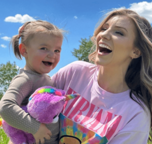 Shae Robins Age, Wiki and Facts: Known for Identical Love (2021) - Pop ...